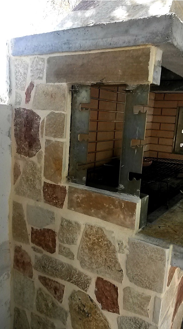 ΨΗΣΤΑΡΙΑ BBQ ΚΑΙ ΕΠΕΝΔΥΣΗ ΜΕ ΠΕΤΡΑ ΑΛΒΑΝΙΑΣ ΚΙΤΡΙΝΗ ΚΑΙ ΚΟΚΚΙΝΗ ...