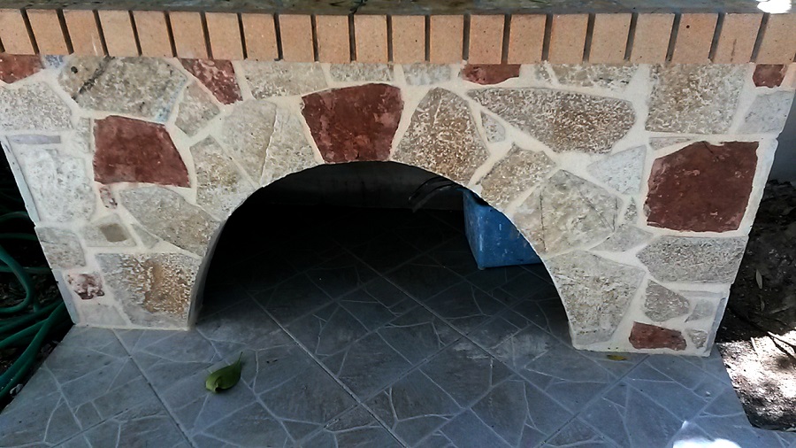 ΨΗΣΤΑΡΙΑ BBQ ΚΑΙ ΕΠΕΝΔΥΣΗ ΜΕ ΠΕΤΡΑ ΑΛΒΑΝΙΑΣ ΚΙΤΡΙΝΗ ΚΑΙ ΚΟΚΚΙΝΗ ...