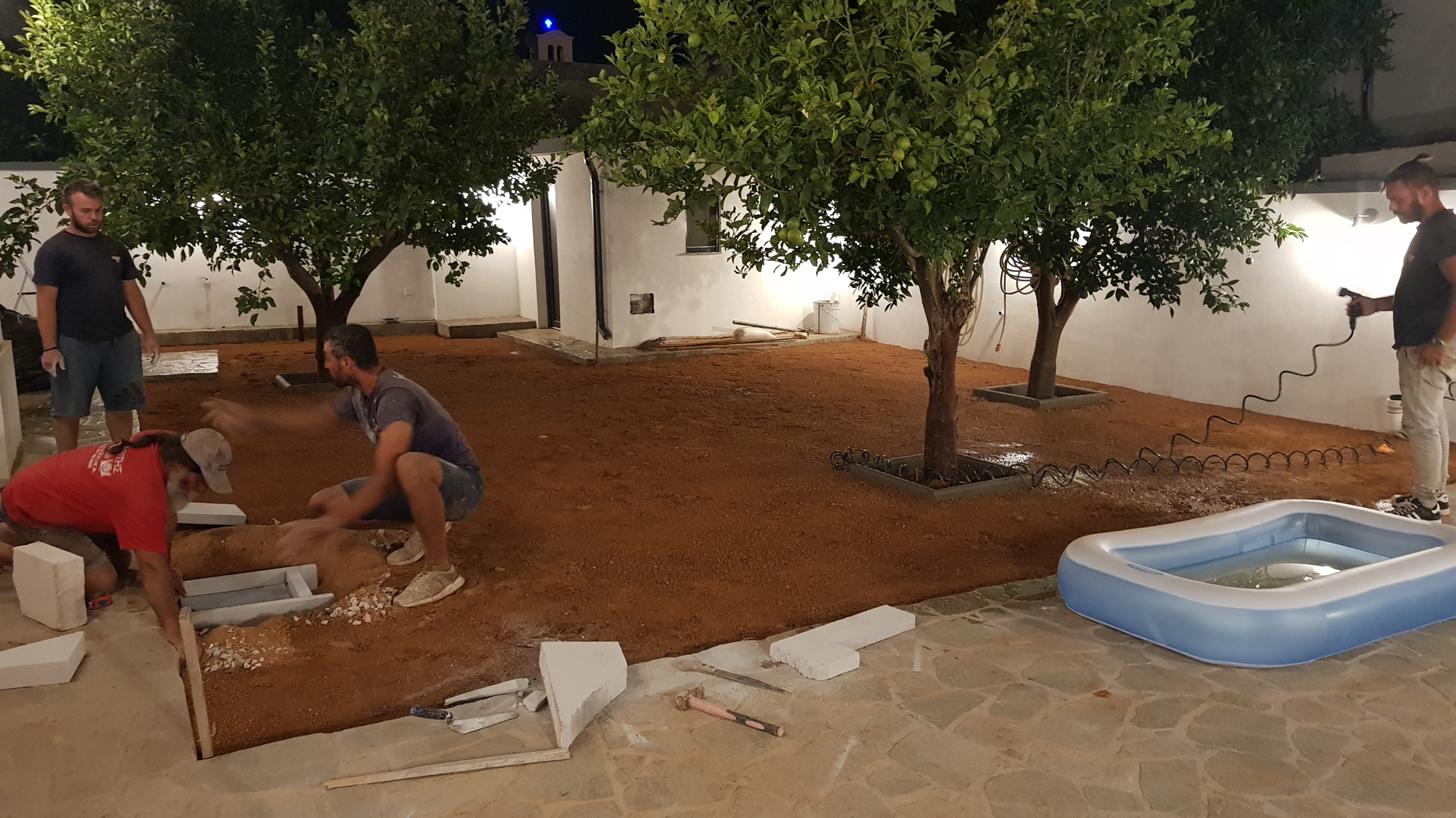 ΔΙΑΜΟΡΦΩΣΗ ΚΗΠΟΥ ΜΕ ΣΥΝΘΕΤΙΚΟ ΧΛΟΟΤΑΠΗΤΑ | ΤΟΥΤΣΗΣ
