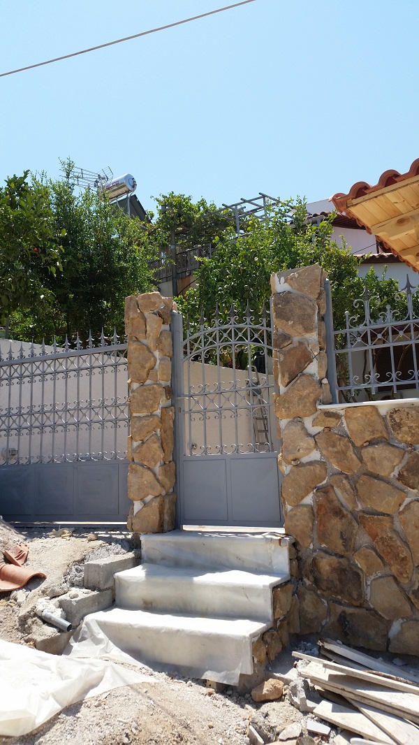 ΕΞΩΤΕΡΙΚΗ ΕΠΕΝΔΥΣΗ ΜΕ ΠΕΤΡΑ ΜΑΝΔΡΑΣ | ΤΟΥΤΣΗΣ