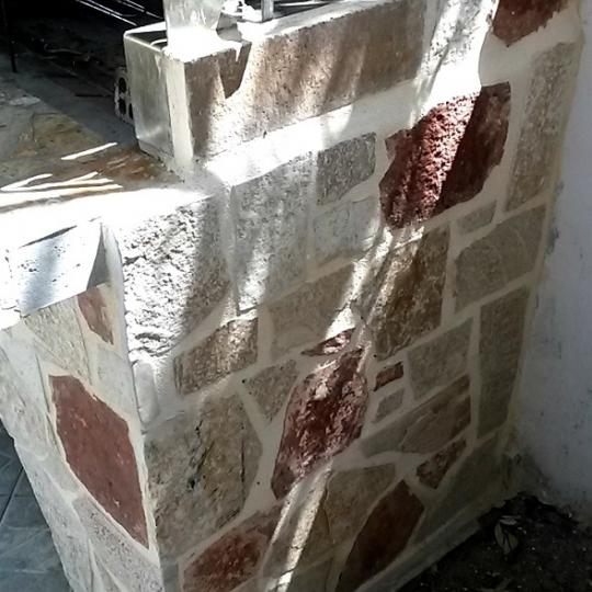 ΨΗΣΤΑΡΙΑ BBQ ΚΑΙ ΕΠΕΝΔΥΣΗ ΜΕ ΠΕΤΡΑ ΑΛΒΑΝΙΑΣ ΚΙΤΡΙΝΗ ΚΑΙ ΚΟΚΚΙΝΗ ...
