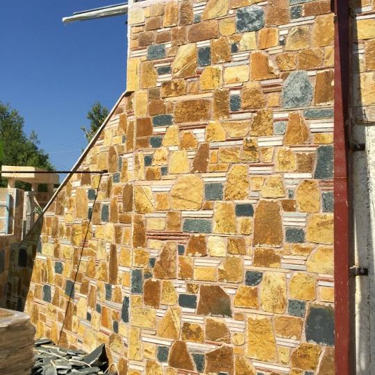 ΕΞΩΤΕΡΙΚΗ ΕΠΕΝΔΥΣΗ ΜΕ ΠΕΤΡΑ ΑΛΒΑΝΙΑΣ ΚΙΤΡΙΝΗ ΚΑΙ ΓΚΡΙ | ΤΟΥΤΣΗΣ